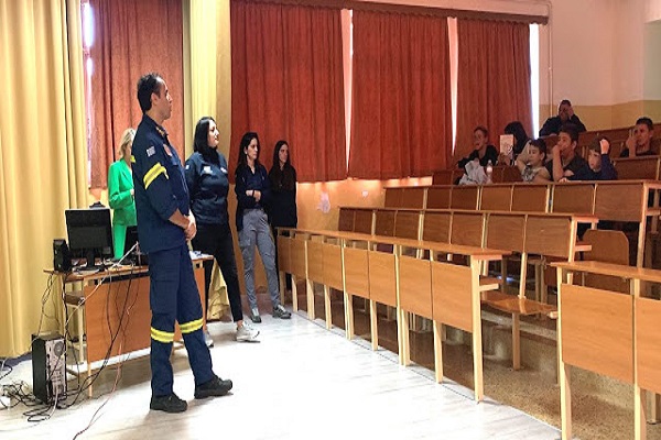 Ήπειρος: Ενημέρωση μαθητών για τις δράσεις της Πολιτικής Προστασίας ...
